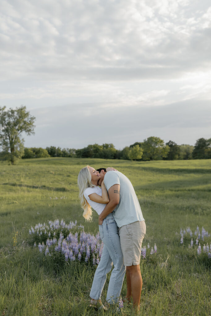 Courtney & Thaius’ Summer Engagement Session | maddyrasmussenphoto.com